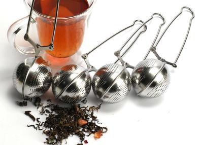 Cina Palla di tè d'incisione fine dei fori di norma 5.0cm FDA/di LFGB Infuser con la maniglia improvvisa in vendita