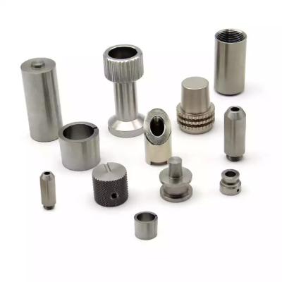 Cina Parti di fresatura in metallo personalizzate per tornio in acciaio inossidabile d'ottone Parti di tornitura CNC lavoranti in alluminio anodizzato in vendita