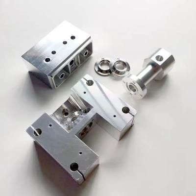 Cina Servizi di lavorazione CNC a basso prezzo Parti di lavorazione CNC Fresatura CNC parti di tornitura in vendita