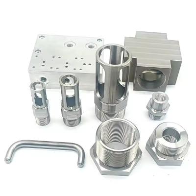 China Customized Metal Parts Stainless Steel Aluminum Turning Cutting Milling Precision Rapid Prototype Machining Service CNC Te koop