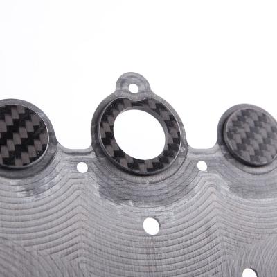Cina fibra 6k 18K del carbonio lavorata 0.05mm che taglia CNC della fibra del carbonio negli sport dei giochi in vendita