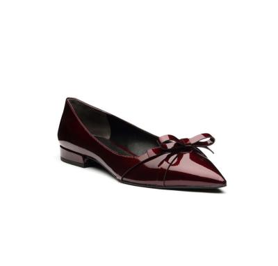 China Casual Patent Leather Shoes Women Loafer Shoes for Spring and Fall Seasons Fashion Style with Bowtie for sale