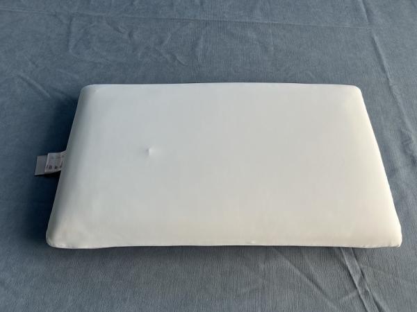 Quality Lightweight Classic Memory Foam Pillow Hypoallergenic And Safe Comfort Contour for sale