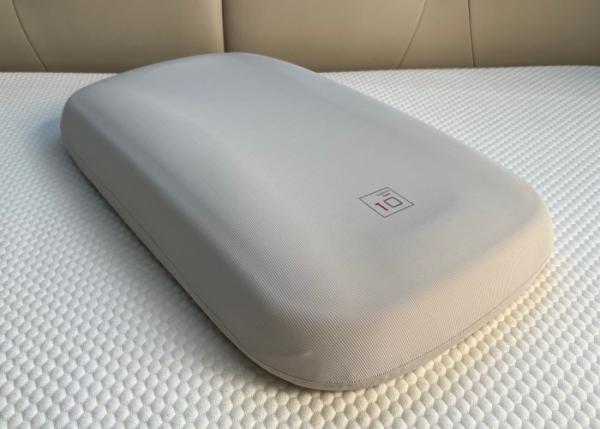 Quality Deep Sleeping Classic Memory Foam Pillow Standard Size Long Lasting for sale
