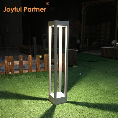 Cina Lumiere di giardino CREE Led 8W con potenza rivestita di alluminio altezza 600mm AC 110-285V monocolore antipolvere in vendita