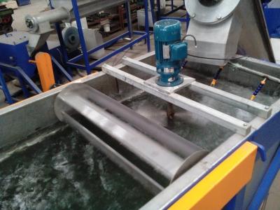 China 200-3000kg/h new-design pet bottle recycling line/pet bottle crushing washing and recycle for sale