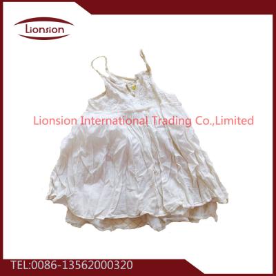 China Fashion used clothing exported to Africa, Southeast Asia for sale