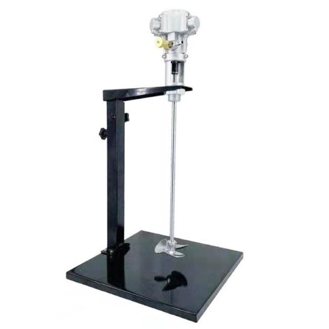 Pneumatic mixer in operational environment with industrial piping