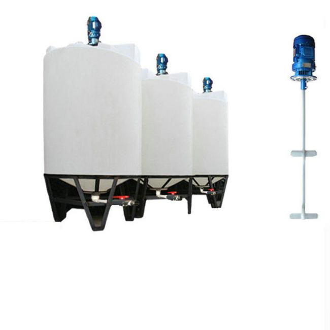 PE Plastic Mixing Tank with agitator system showing full assembly