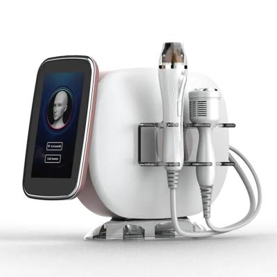 Cina Rimozione delle cicatrici a radiofrequenza portatile Equipaggiamento per microaghi frazionati RF Microneedle Machine per la stretta della pelle facciale in vendita