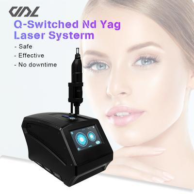 China Aangepaste draagbare Q-geschakelde Nd Yag laser Q-switch tatoeageverwijdering en koolstof peeling gezichtsmachine Te koop