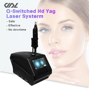Cina Macchina di rimozione delle macchie della pelle portatile Pico Laser Nd Yag Macchina di rimozione del tatuaggio laser Rimozione della linea labiale Riduce i pori in vendita