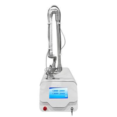 China Belas máquinas portáteis médicas de co2 laser fracionário de aperto vaginal de cicatrizes de toupeira máquina de revitalização da pele à venda
