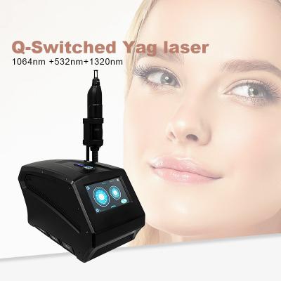 Cina OEM Q Switched Nd Yag Laser Machine per la rimozione della pigmentazione in vendita