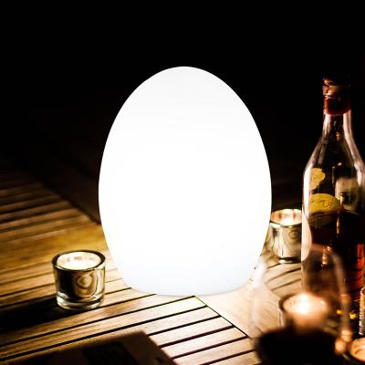 Cina Lampada da tavolo a LED per camere da letto USB ricaricabile con batteria al litio in vendita