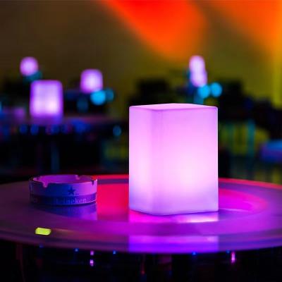 China RGB Câmbio de cor LED exterior Luz de cubo Carregamento USB Controlado por controle remoto à venda