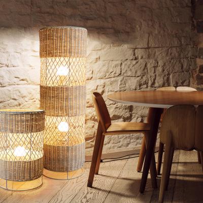 中国 Creative led standing lamp  bedroom floor lamp rattan standing floor lamp 販売のため
