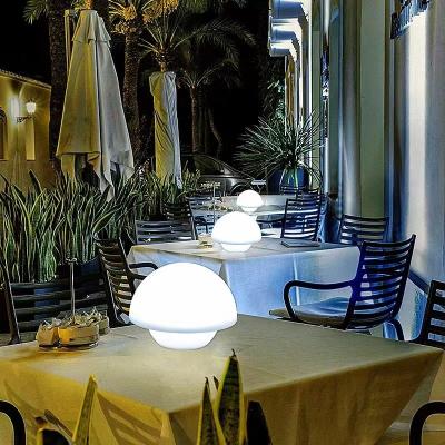 Cina Lampada da tavolo a forma di fungo ricaricabile 4100K Bianco neutro in vendita