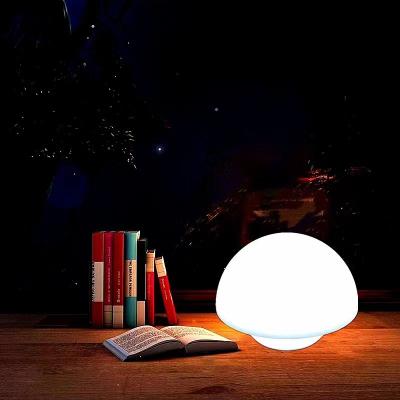 Cina Lampada da tavolo a forma di fungo ricaricabile 4100K Bianco neutro in vendita