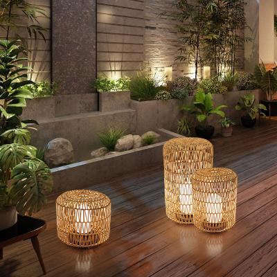 Cina Lanterne da giardino da giardino di rotino per esterno Ip44 resistente all'acqua per hotel in vendita