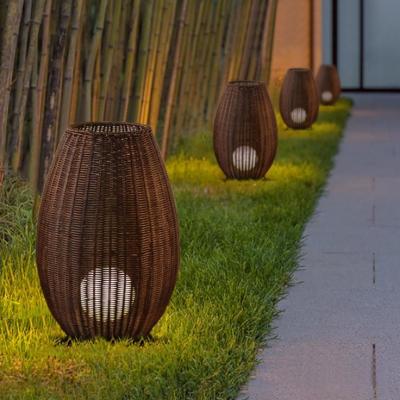 Cina artistic floor standing outdoor rattan led floor lamp in vendita