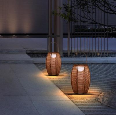 中国 屋外用ラタンシェードフロアランプ 太陽光発電 IP65 防水 販売のため