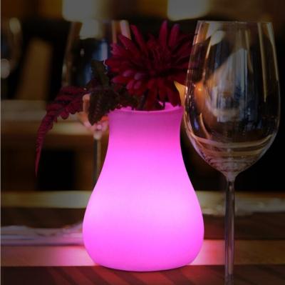 Cina 3500K Piccole lampade a vaso a LED Cambiamento di colore per la decorazione in vendita