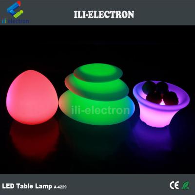 Cina Eleganti luci di piscina in plastica in PE ricaricabili per la decorazione esterna in vendita