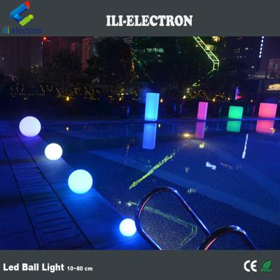 Cina pool side plastic led lighting ball in vendita