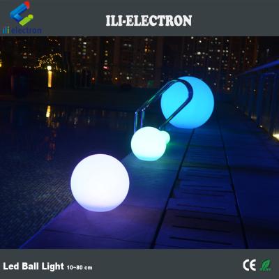 Cina pool side plastic led lighting ball in vendita
