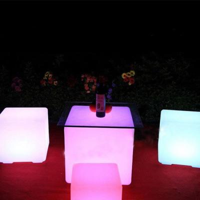Cina Outdoor Garden Party Illuminated Lighting Cube in vendita