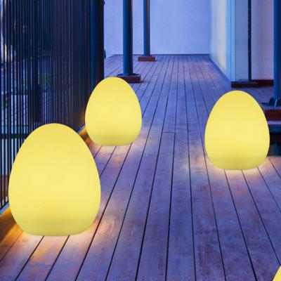 Cina Modern Life LED Battery Egg Shape Table Lamp in vendita