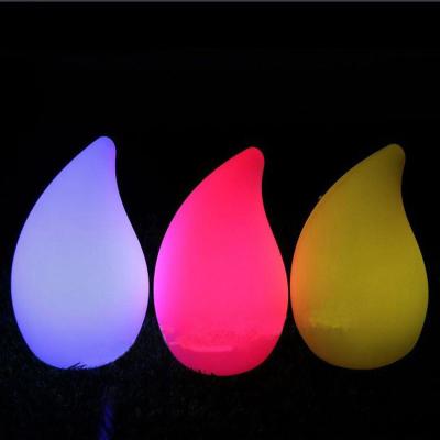 Cina color changing illuminated peach shape table lamps in vendita