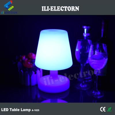 中国 Factory cheap price full color multi color led table lamp 販売のため