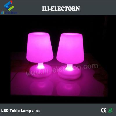中国 Factory cheap price full color multi color led table lamp 販売のため