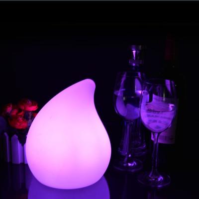 中国 colorful peach shape plastic Mini light up table lamp 販売のため