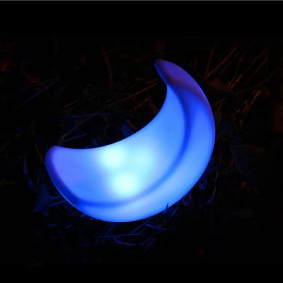Cina 2023 small moon shape illuminated christmas led decor lamps in vendita