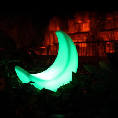 Cina 2023 small moon shape illuminated christmas led decor lamps in vendita