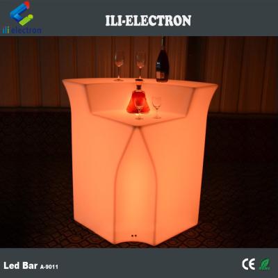 中国 Rechargeable plastic portable led bar table 販売のため