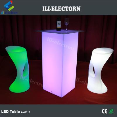 中国 充電可能なリチウム電池付きの現代的なRGBLED輝き家具テーブル 販売のため