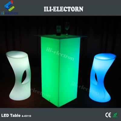 中国 充電可能なリチウム電池付きの現代的なRGBLED輝き家具テーブル 販売のため
