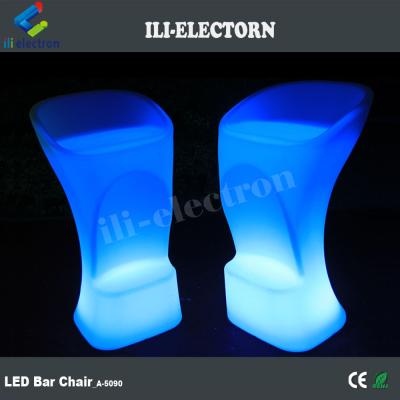 Cina Poltrona da bar illuminata a led con design moderno colorato in RGB in vendita