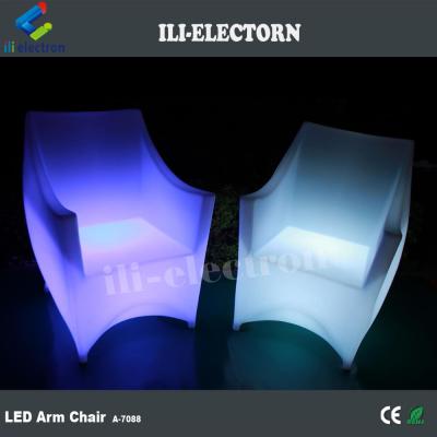 中国 100%PE Plastic rechargeable RGB illuminated led sofa couch 販売のため