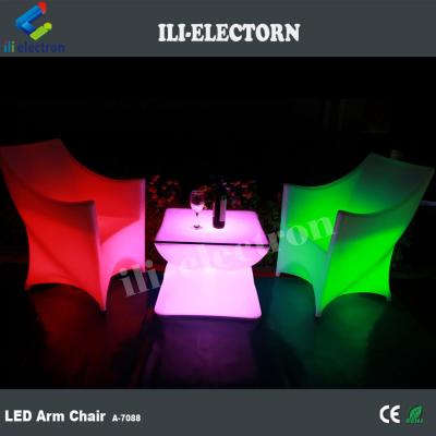 中国 100%PE Plastic rechargeable RGB illuminated led sofa couch 販売のため