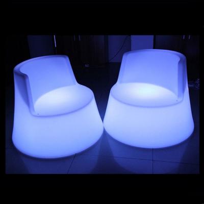 Cina 100%PE Plastic rechargeable RGB illuminated led sea horse glowing deck chair in vendita