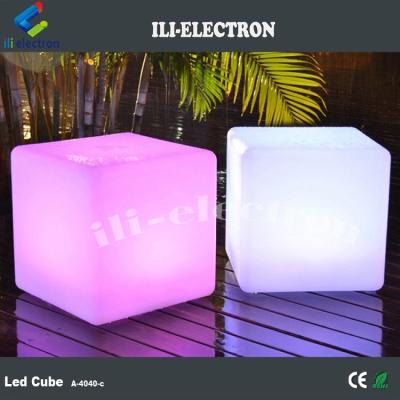 中国 リモコン RGB 変色 バッテリー 再充電可能 プラスチック 照明 キューブ 光 販売のため