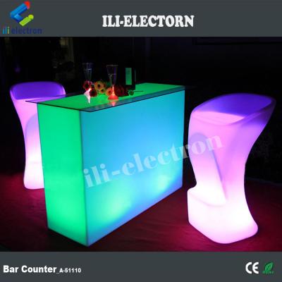 Cina New Design Rectangle Illuminated party led light led cocktail table in vendita