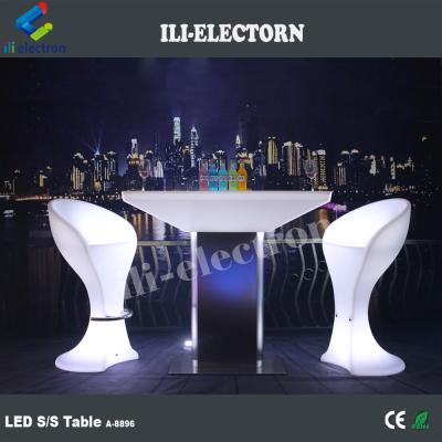 Cina RGB remote control lighting plastic led square lounge table in vendita