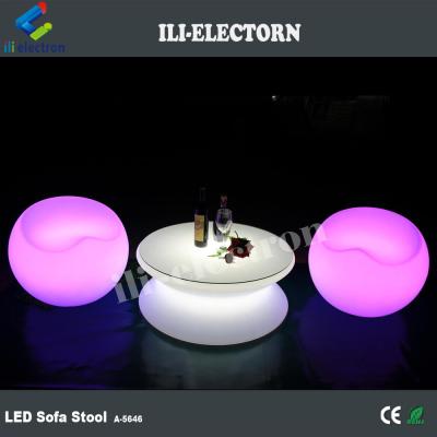 Cina Illuminated multicolor change led furniture/led bar cocktail table in vendita