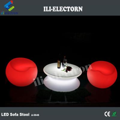 Cina RGB remote control lighting plastic led round lounge table in vendita
